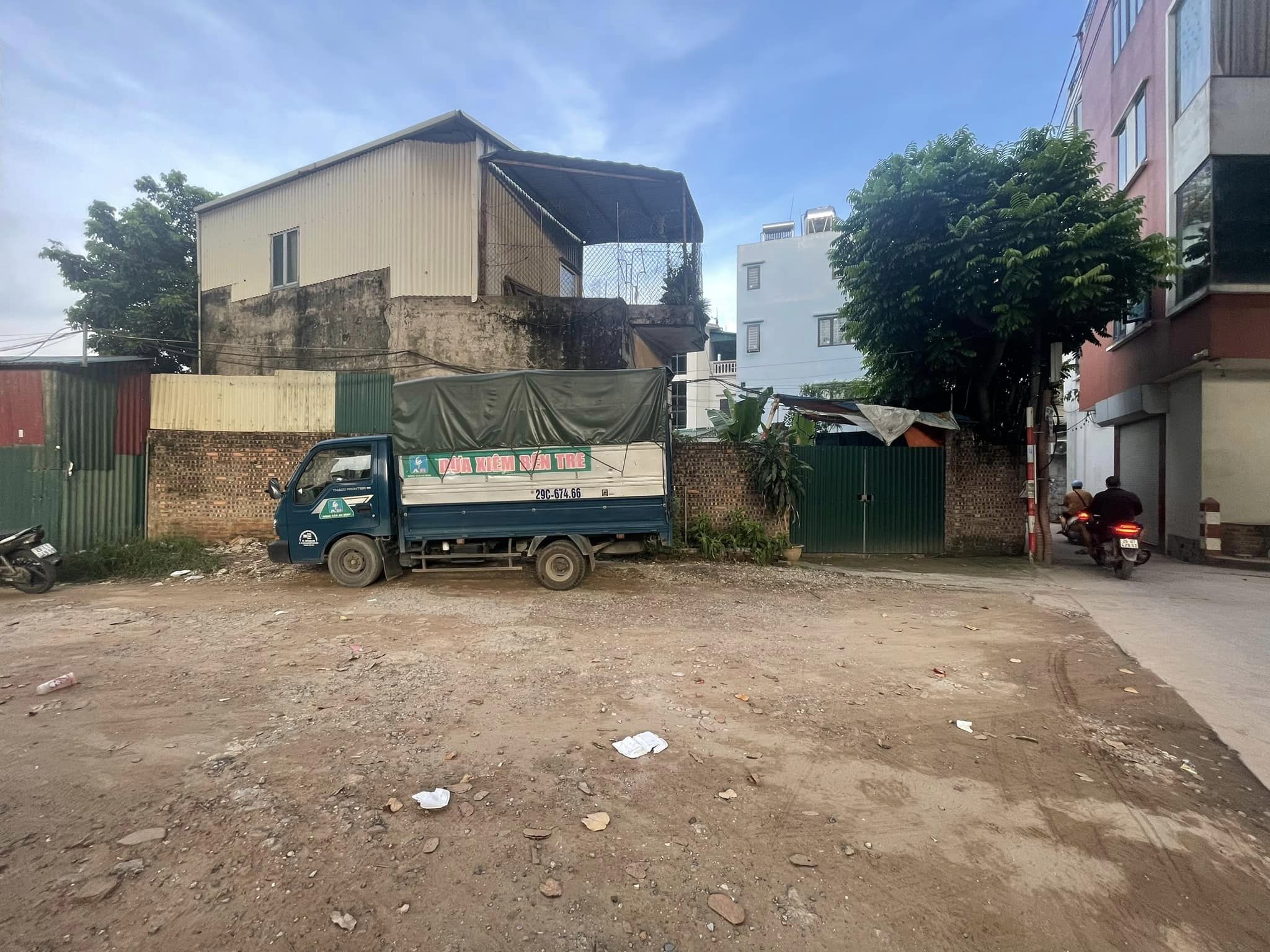 BÁN GẦN NGÀN MÉT ĐẤT TÂY HÔ-CHÂN CẦU NHẬT TÂN-950M²-18,5 TỶ - Kênh ...